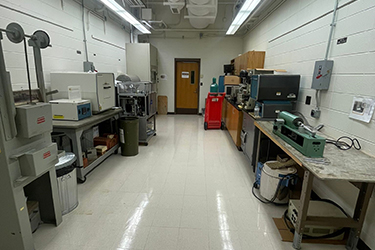 Labs and Facilities - College of Engineering and Sciences - Mechanical ...